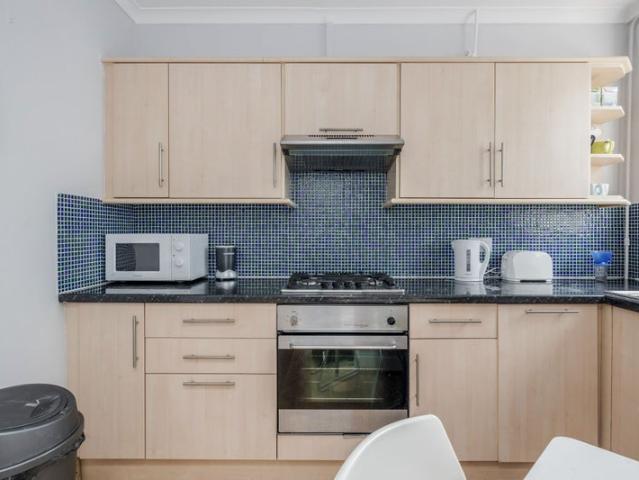 Split level 3 Bedroom Flat to Rent in N1