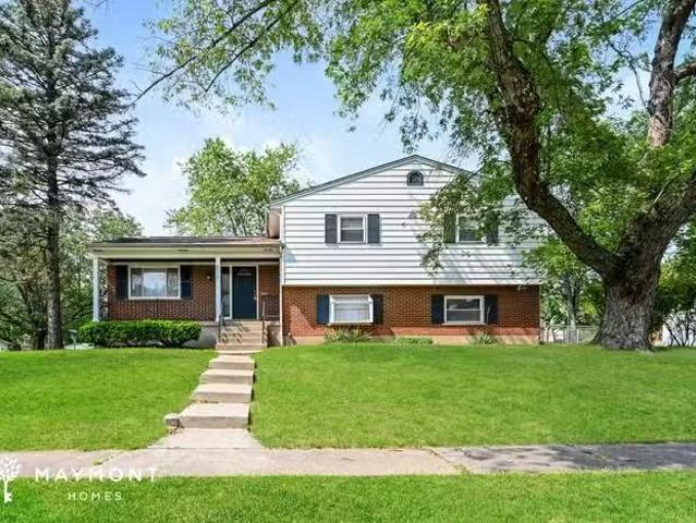 Split Level Cincinnati Home 2512 Grosvenor Dr