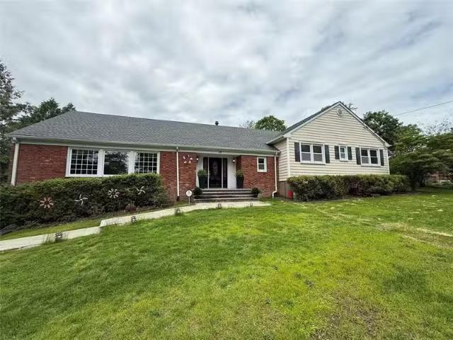 Split Level, Single Family Residence Valhalla, NY 29 Eastvi.
