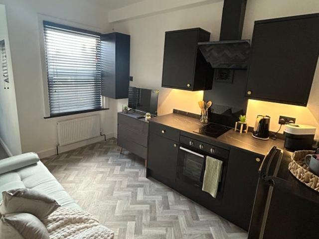 Split Level Studio | Private & Self Contained