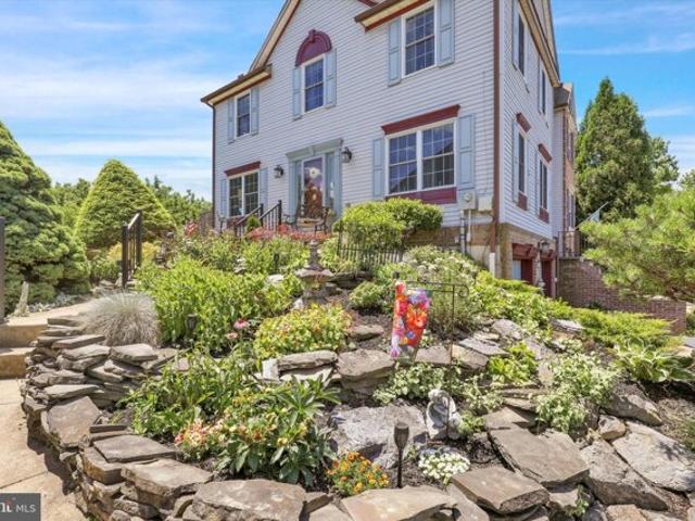 Spruce Ct # U, Annville, Home For Sale