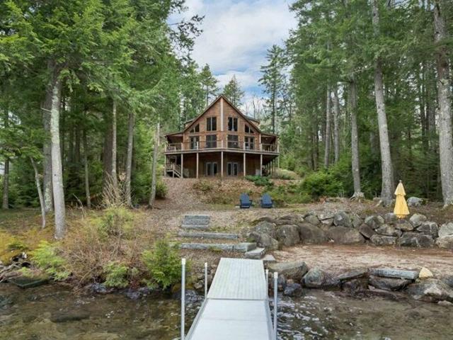 Spruce Dr, Wakefield, Home For Sale