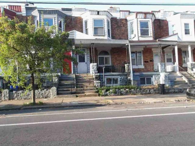 Spruce St