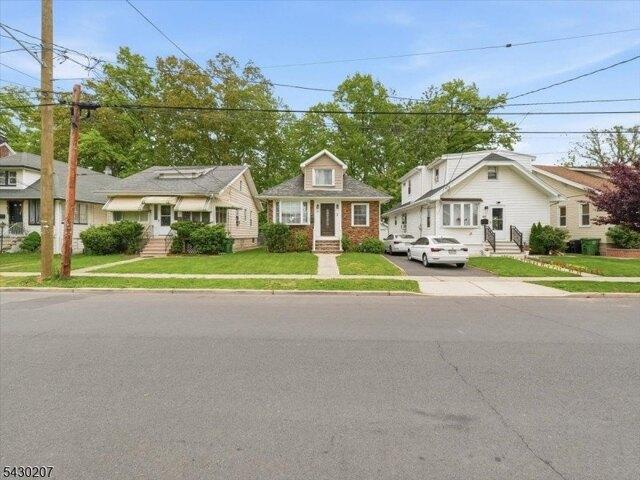 Spruce St, Roselle, Home For Sale