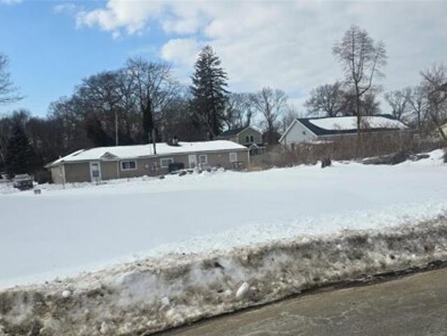 Spruce St, Wyandanch, Plot For Sale