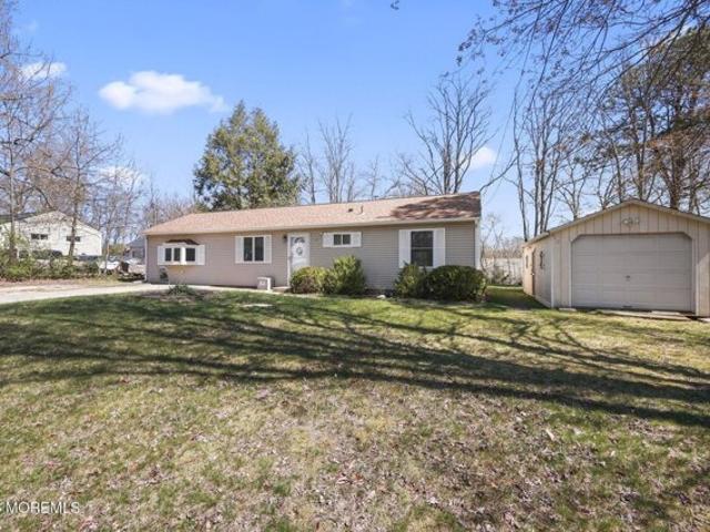 Spruce Rd, Howell, Home For Sale
