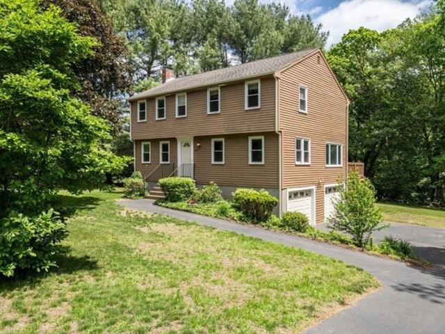 Spruce Rd, Medway, Home For Sale