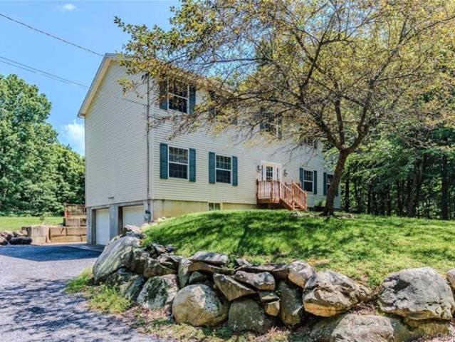 Spruce Rd, Middletown, Home For Sale