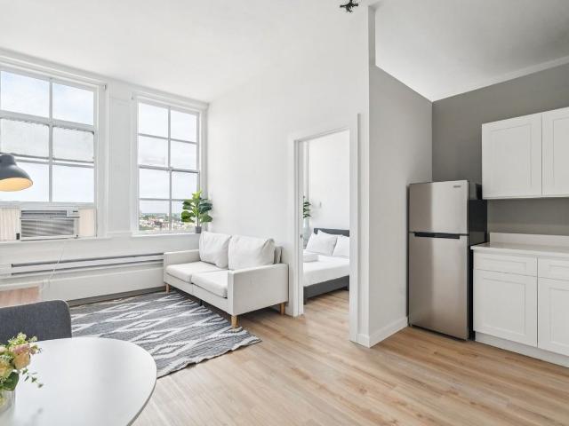 Spruce Tower 1 Bedroom Apartment for Rent at 1228 Spruce St, Philadelphia, PA 19107 Washington Square West