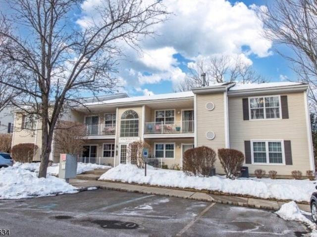 Spruce Ter, Mount Arlington, Condo For Sale
