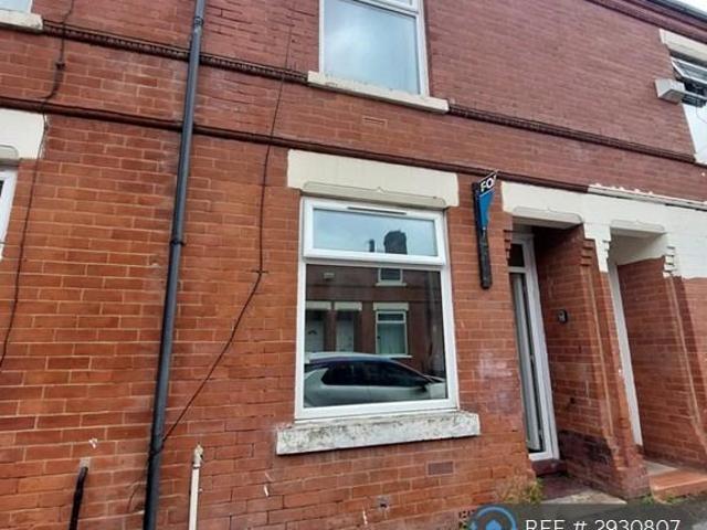 Spreadbury Street, Manchester, M40 2 bed terraced house to rent £1,095 pcm £253 pw