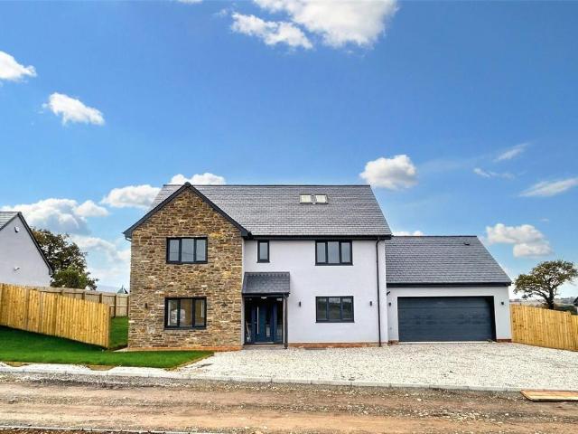Spreyton, Crediton, Devon, EX17 5 bed detached house to rent £2,650 pcm £612 pw