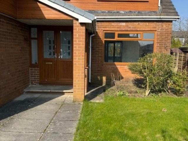 Springwater Avenue, Holcombe Brook 3 bed detached house to rent £1,295 pcm £299 pw