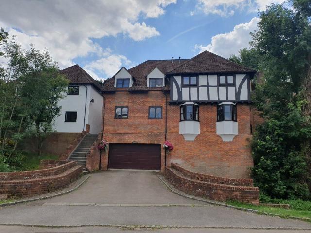 Springwater Mill, High Wycombe HP11, 2 bed flat to rent, £1,250 pcm | PrimeLocation