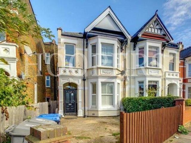 Springwell Avenue, London, 3 Bedroom Flat