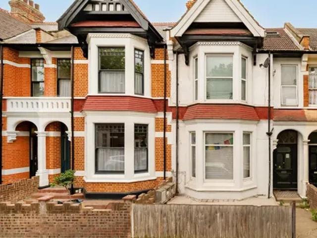 Springwell Avenue, London, NW10 4HP, United Kingdom | 2 bed apartment for rent #115418765 | Rentberry