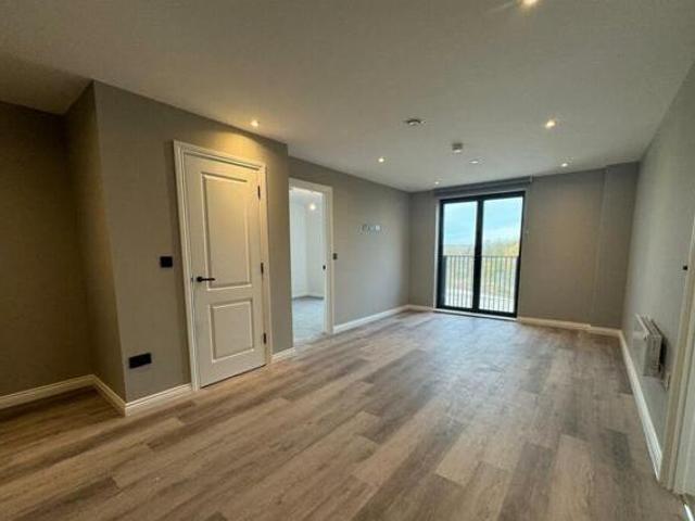 Springwell Gardens, Springwell Road, 2 Bedroom Apartment