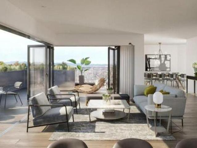 Springwell Gardens, Whitehall Road, 2 Bedroom Flat