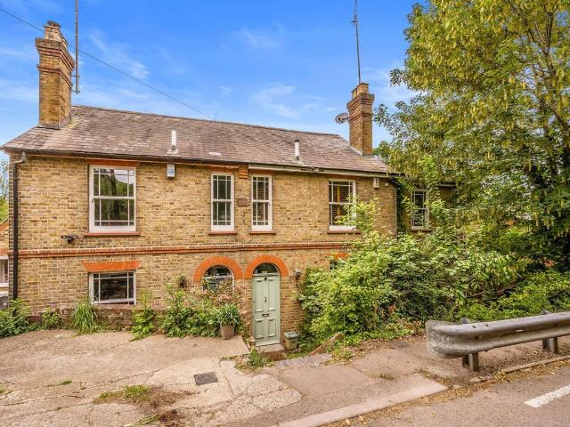Springwell Lane, Rickmansworth WD3, 3 bed detached house to rent, £3,000 pcm | PrimeLocation
