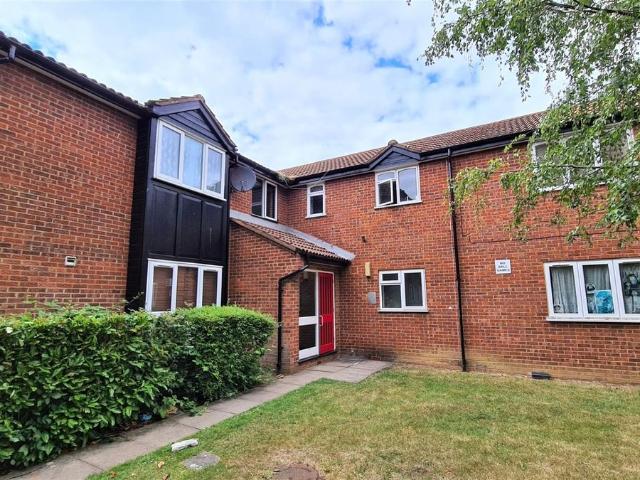 Springwood Crescent, Edgware, Greater London HA8, 1 bed flat to rent, £1,400 pcm | PrimeLocation