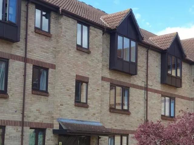 Spring Close, London, RM8 1TD, United Kingdom | 2 bed apartment for rent #166644597 | Rentberry