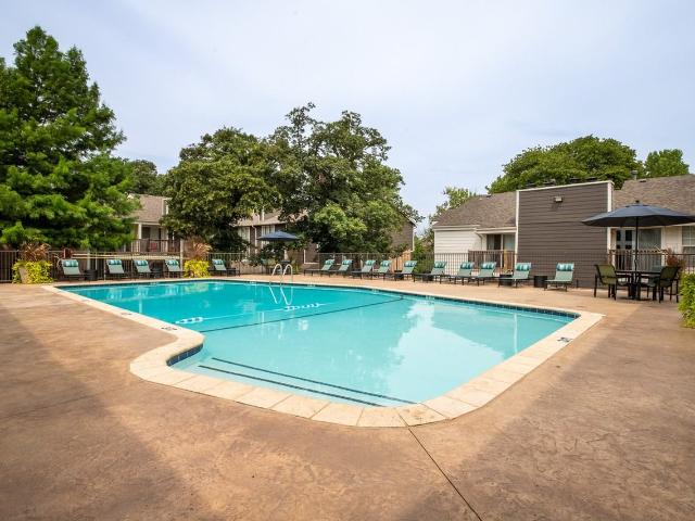 Spring Creek of Edmond Apartments 3 Bedroom Apartment for Rent at 777 E 15th St, Edmond, OK 73013