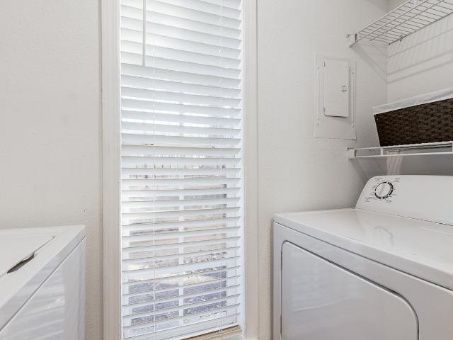 Spring Creek of Edmond Apartments 3 Bedroom Apartment for Rent at 777 E 15th St, Edmond, OK 73013