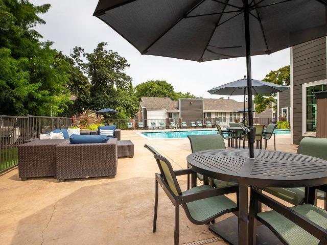 Spring Creek of Edmond Apartments 3 Bedroom Apartment for Rent at 777 E 15th St, Edmond, OK 73013