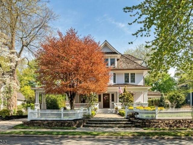 Spring Ave, Ridgewood Village, Home For Sale