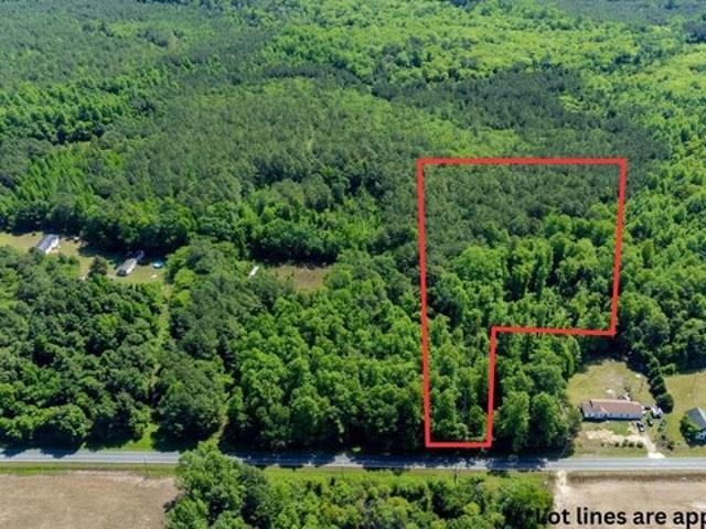 Spring Branch Rd, Tar Heel, NC 28392
