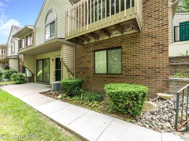 Spring Brooke Dr, Brighton, Condo For Sale