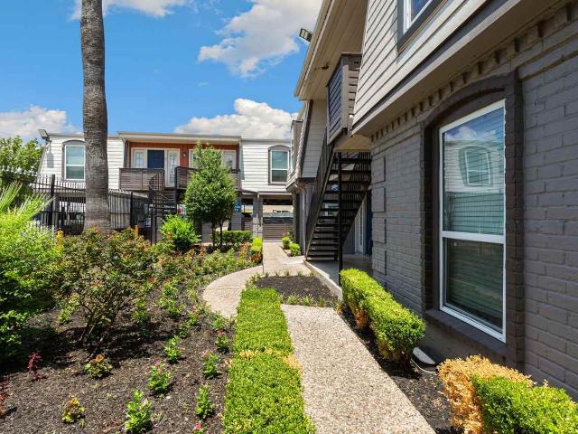Spring Gardens 2 Bedroom Apartment for Rent at 1714 Wirt Rd, Houston, TX 77055 Spring Branch East