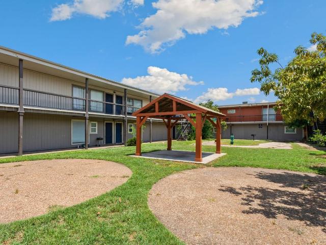 Spring Gardens 2 Bedroom Apartment for Rent at 1714 Wirt Rd, Houston, TX 77055 Spring Branch East