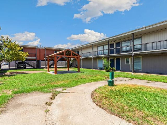 Spring Gardens 2 Bedroom Apartment for Rent at 1714 Wirt Rd, Houston, TX 77055 Spring Branch East