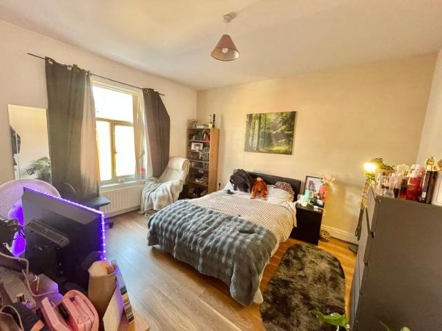 Spring Gardens, Salford M6, Room to rent, £1,938 pcm | PrimeLocation