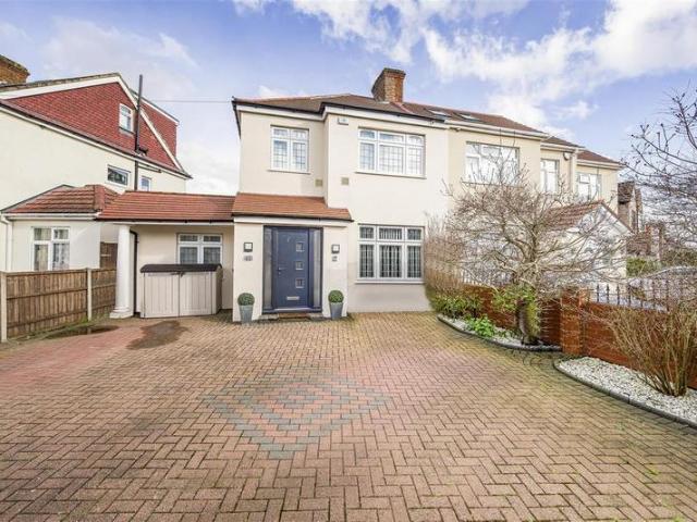 Spring Grove Crescent, Hounslow 4 bed semi detached house for.