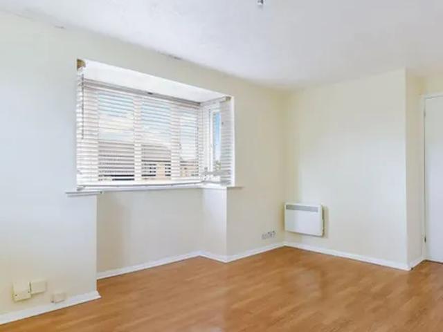 Spring Grove, London, CR4 2NN, United Kingdom | 2 bed apartment for rent #168188192 | Rentberry
