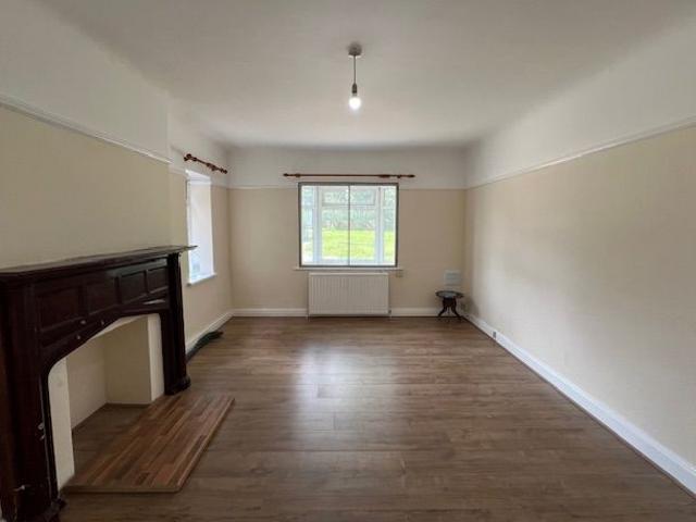 Spring Grove Road, Hounslow TW3, 2 bed flat to rent, £1,700 pcm | PrimeLocation