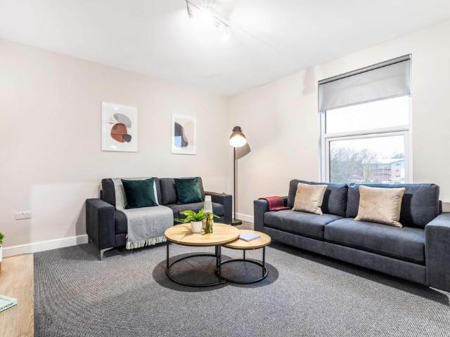 Spring Grove Walk, Leeds LS6 6 bed house to rent £3,588 pcm £828 pw