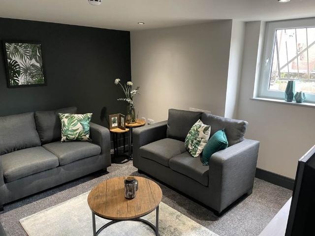 Spring Grove Walk Room 1, Headingley, Leeds
