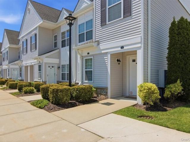Spring Dr, Seaford, Condo For Sale