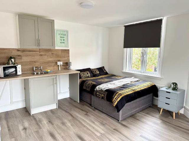 Spring Head, Wednesbury WS10, Room to rent, £823 pcm | PrimeLocation
