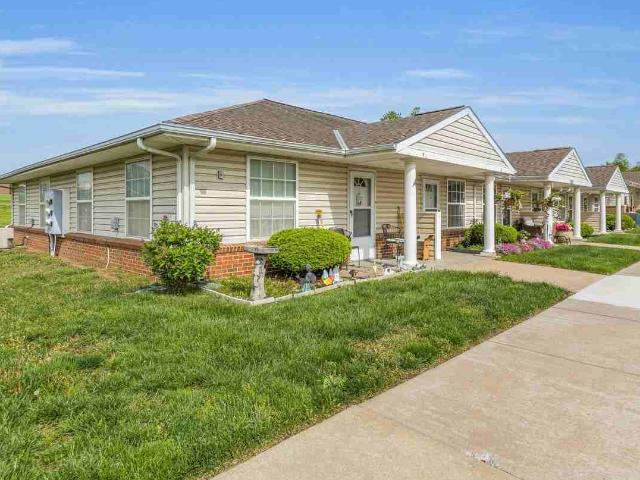 Spring Hill Villas 1 Bedroom Apartment for Rent at 21541 S Main St, Spring Hill, KS 66083