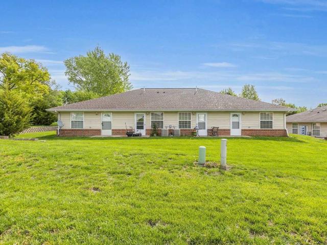 Spring Hill Villas 2 Bedroom Apartment for Rent at 21541 S Main St, Spring Hill, KS 66083