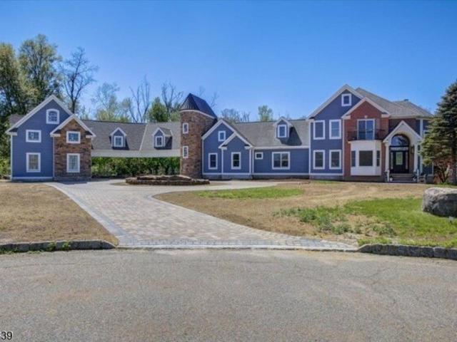 Spring Hunter Ct, Green Township, Home For Sale