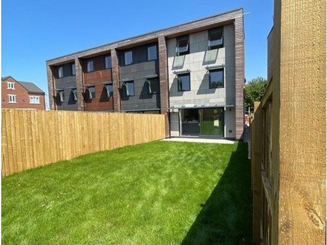 Spring Meadows, Leeds BD11, 4 bed semi detached house to rent, £2,000 pcm | PrimeLocation