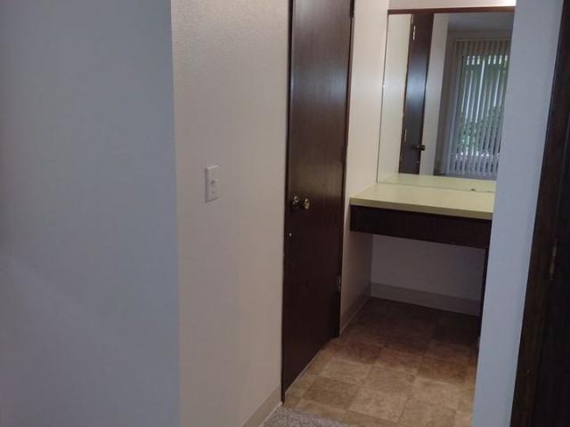 Spring Studio Apartment for Rent at 1475 W 13th Ave, Eugene, OR 97402 Jefferson Westside