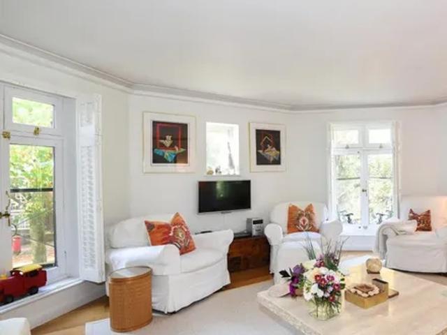 Spring Path, London, NW3 5LS, United Kingdom | 2 bed apartment for rent #137998526 | Rentberry