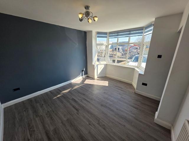 Spring Road, Wolverhampton WV4, 3 bed property to rent, £1,150 pcm | PrimeLocation