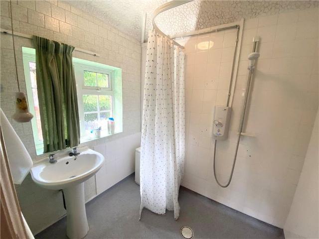 Spring Rise, Egham, Surrey, TW20 9PP